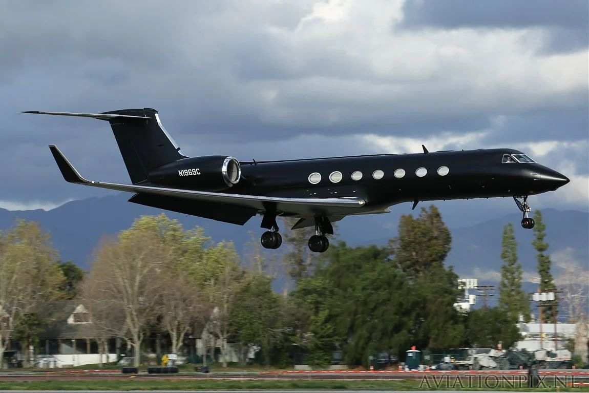 Diddy continue de louer son jet de luxe malgré les affaires judiciaires