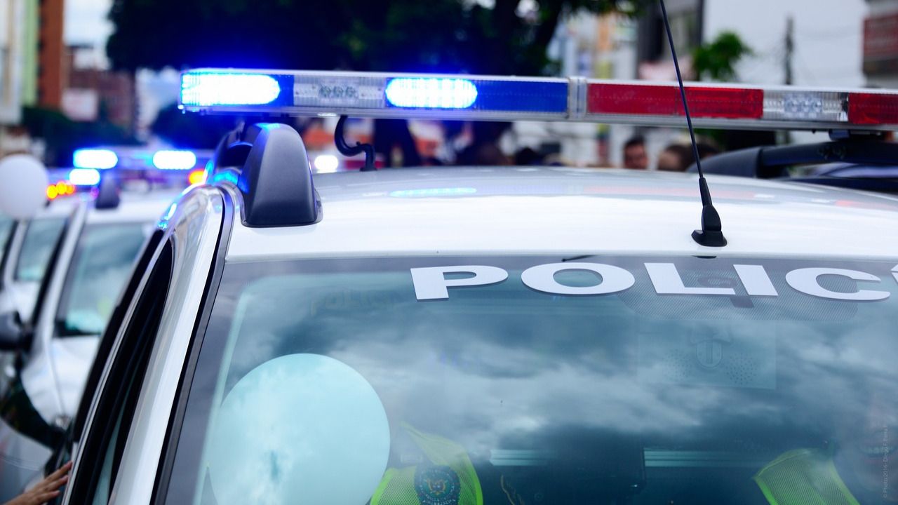 « On m’a traité de “sale bougnoule” » : Hugues B. dénonce des violences ...