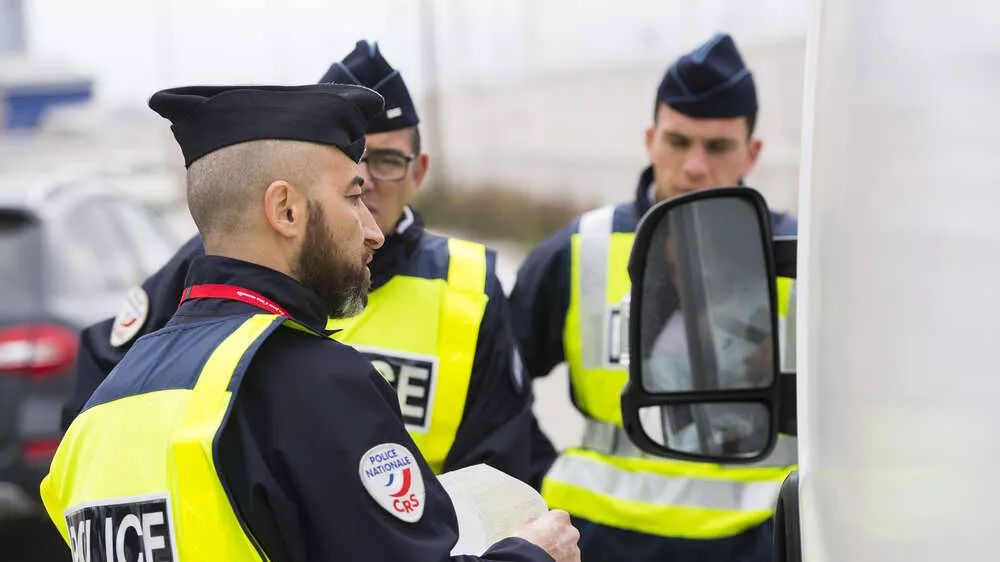 EVASION - Corbeil-Essonnes : la police a besoin de vous pour élucider ...