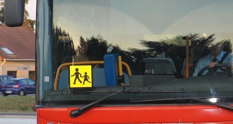 EVASION - Les conducteurs de cars scolaires mobilisés contre le ...