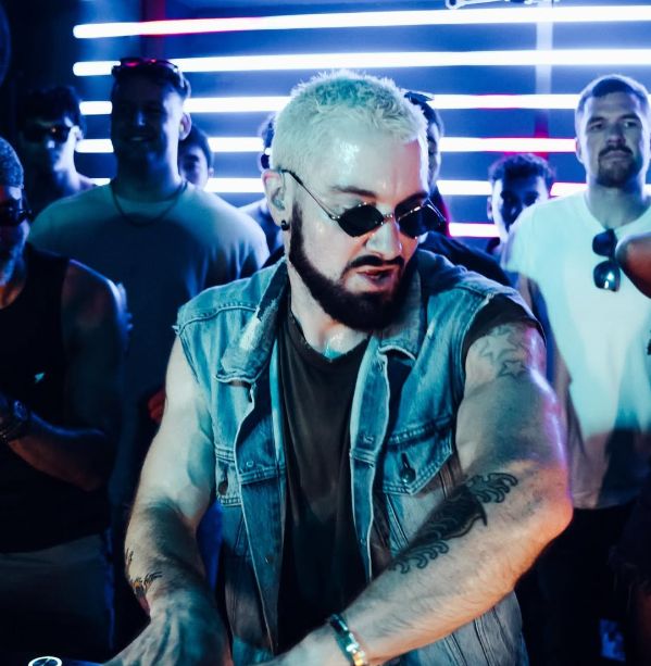 RADIO FG Waterfalls, le nouveau single club de James Hype