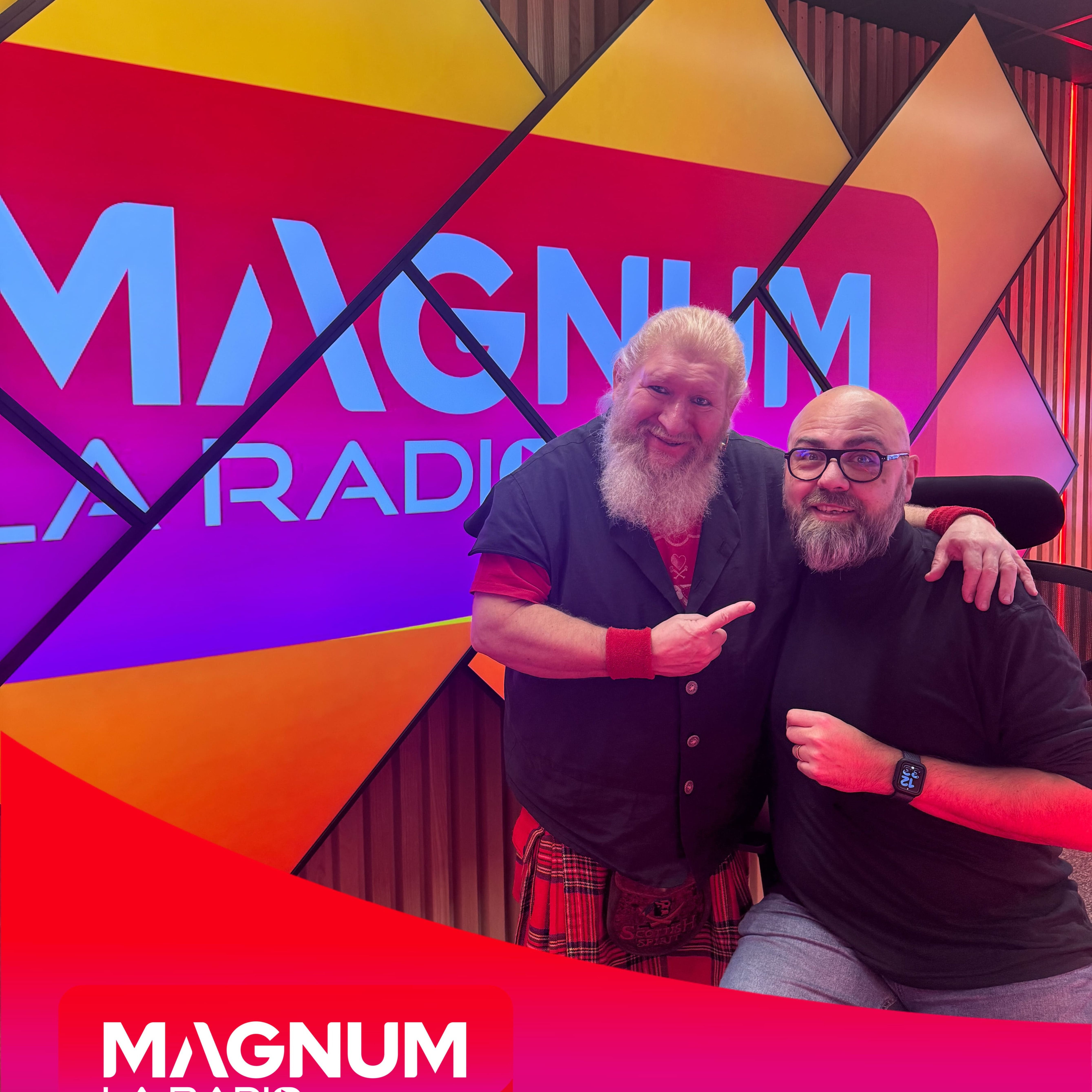 SCOTT RIDER EN INTERVIEW DANS CLUB MAGNUM