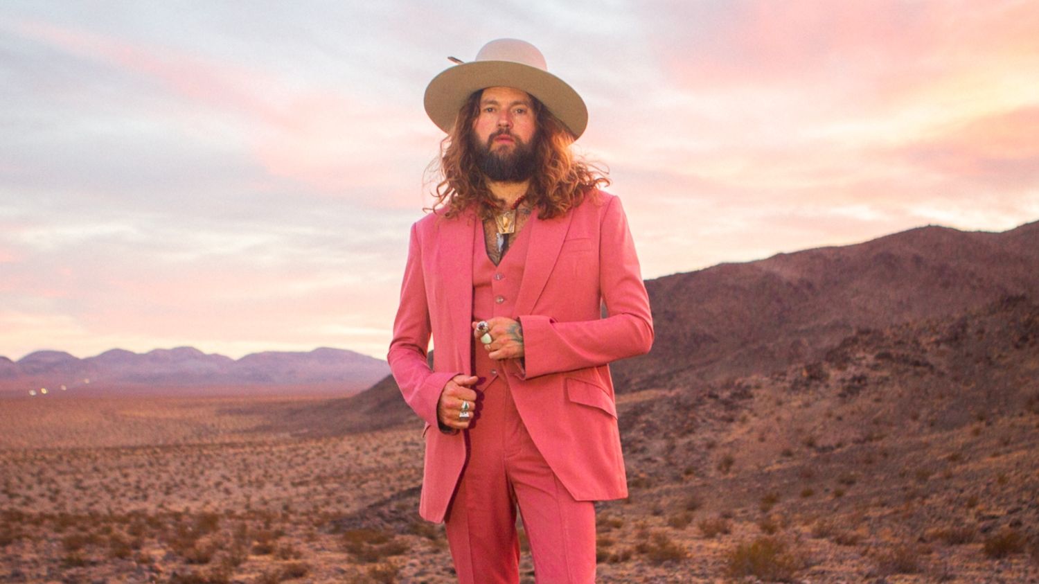 Jay Buchanan dévoile "Caroline", premier extrait de son nouvel album ...