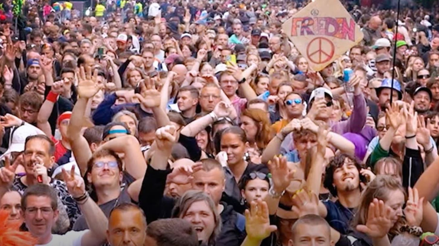 "Rave The Planet", l'ex Love Parade revient à Berlin ! - VOLTAGE