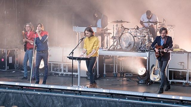 Phoenix collabore avec Beck pour un single inédit