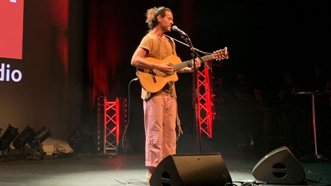 Flo Delavega prépare son grand retour en solo avec « AIMER LES GENS ...