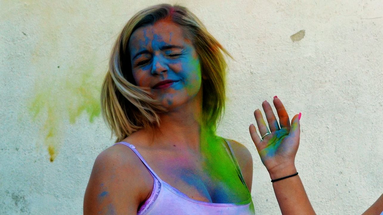 Espagne : il gifle sa femme en direct sur TikTok... et écope d’1 an de ...