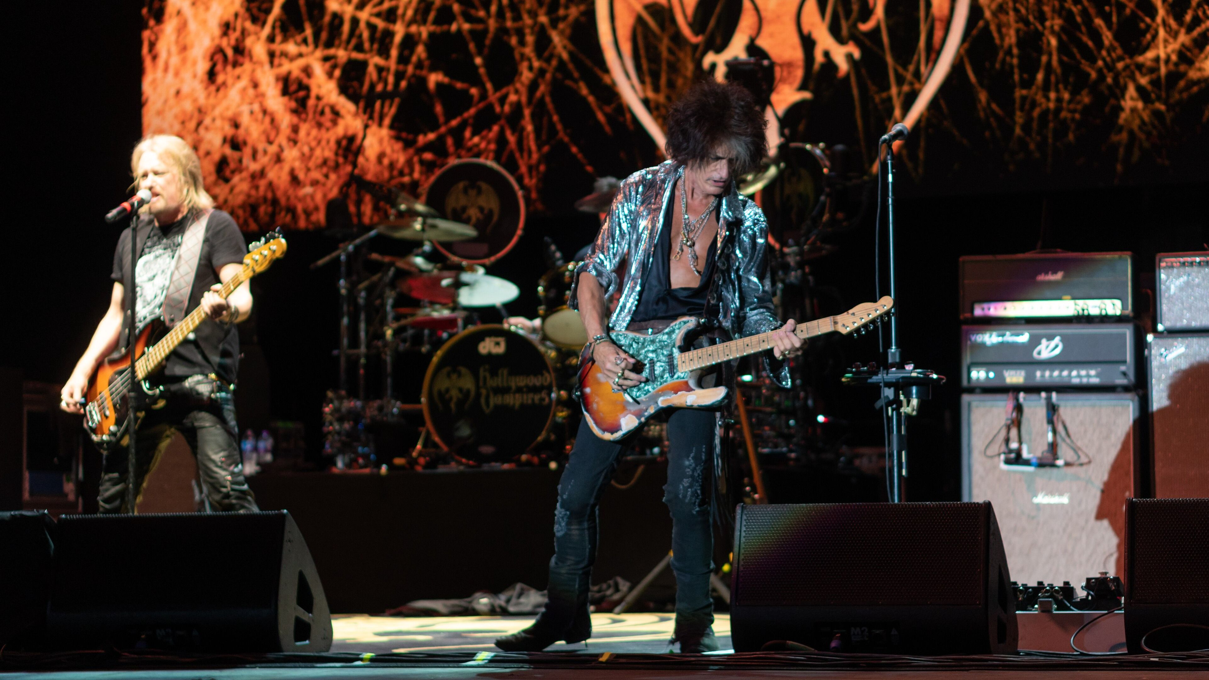Guitares et guitaristes de légende : la Fender Warmoth Burned Strat de ...