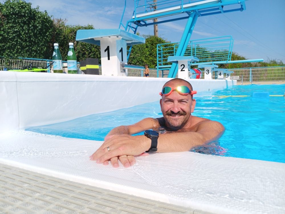 Erdre-en-Anjou. Nager 24 heures non-stop, le défi fou de Christophe Hamard