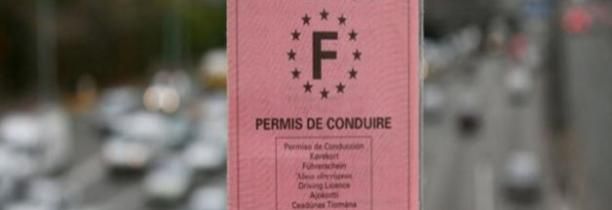 Des personnalités, dont l'animateur Ali Baddou et le joueur Samir Nasri ...
