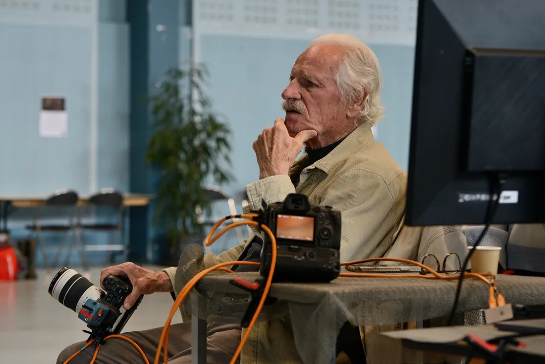Yann Arthus Bertrand à Saint-Brieuc, pour tirer le portrait des Français