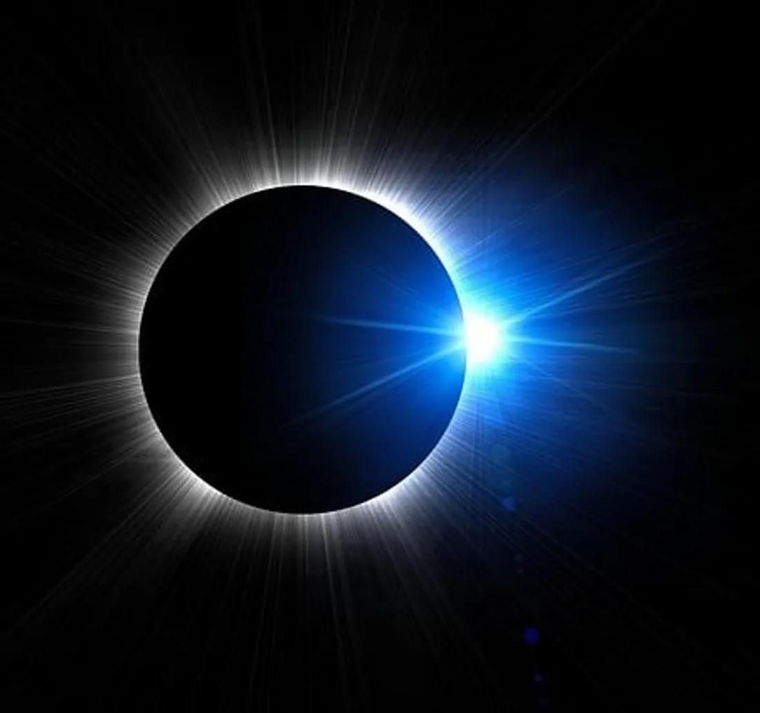 Eclipse totale de lune : "la lune ne devient pas invisible, mais elle ...