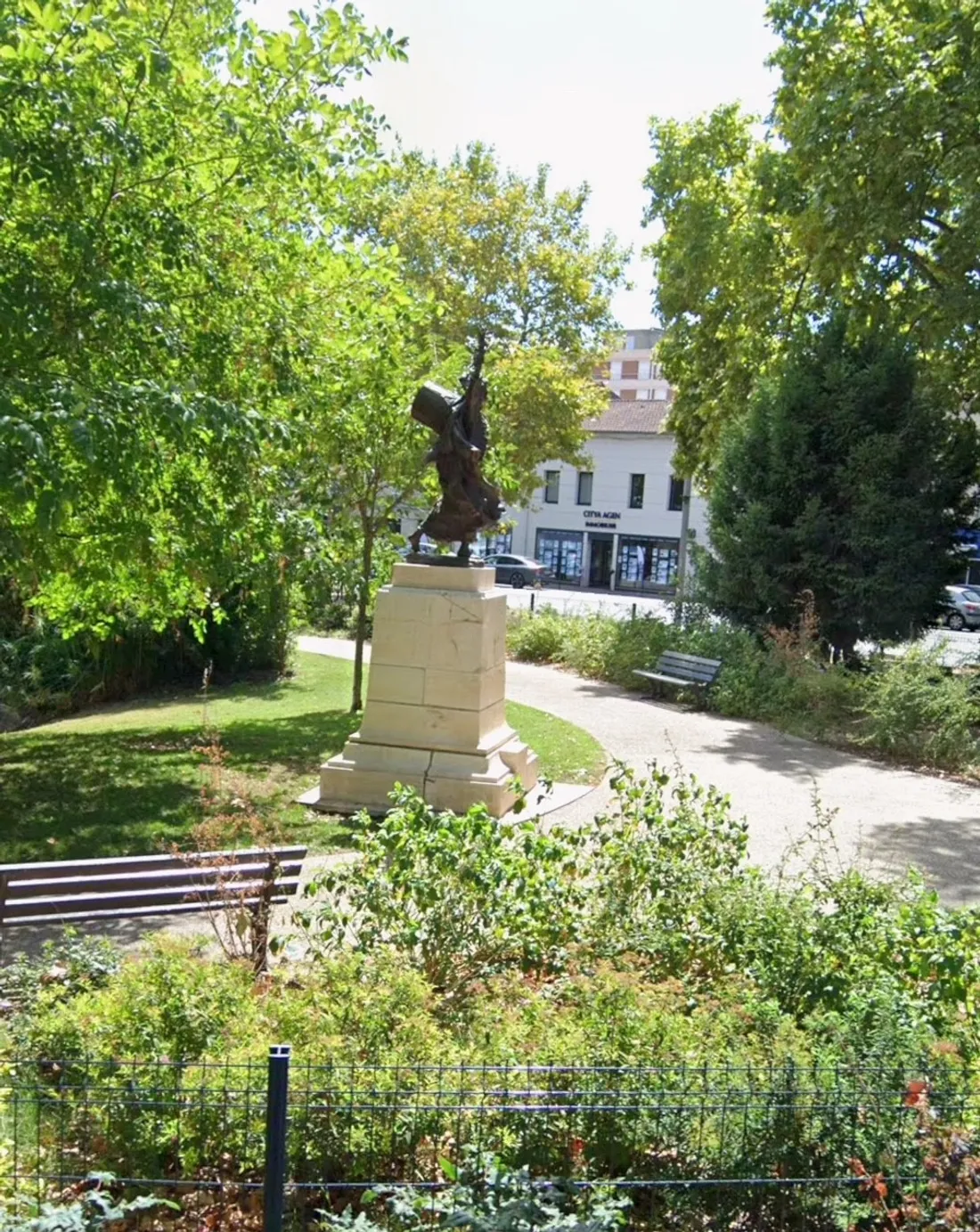Agen : une rixe mortelle au square du Pin, un homme tué au couteau